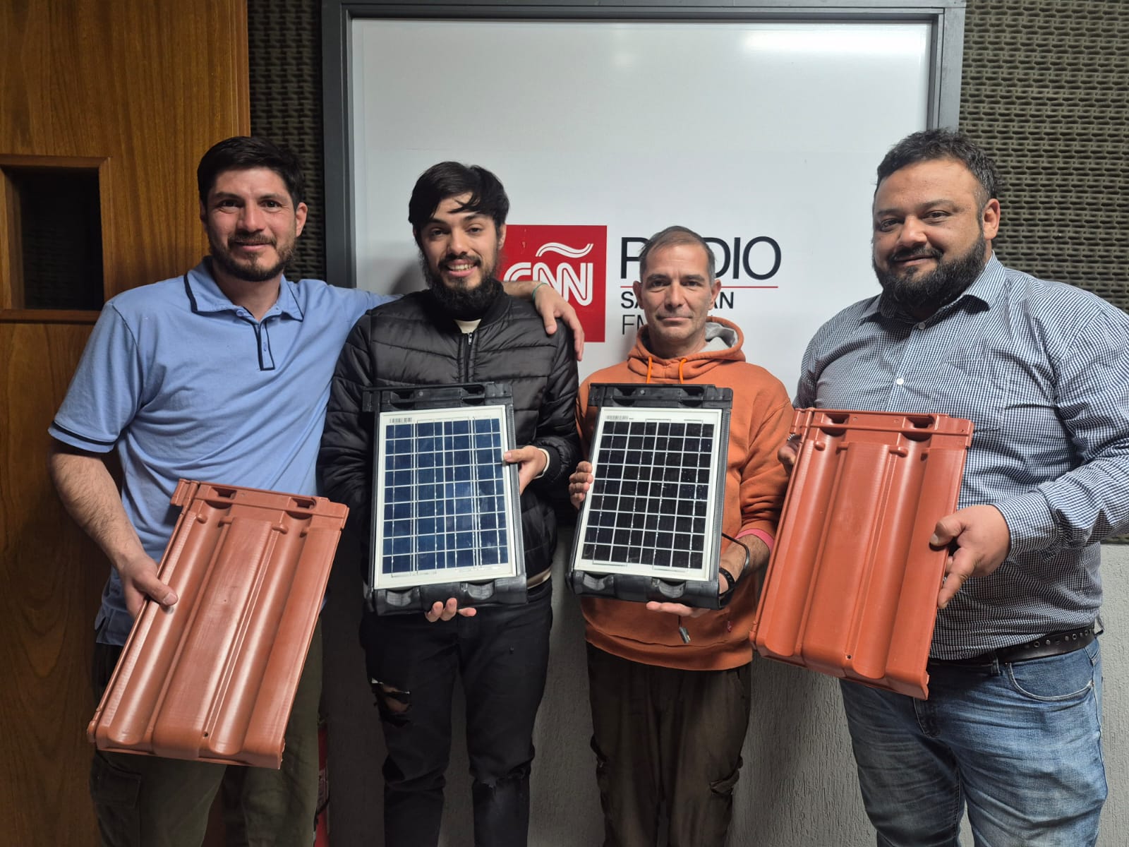 Tejas solares de plástico reciclado que nacieron del espíritu ...